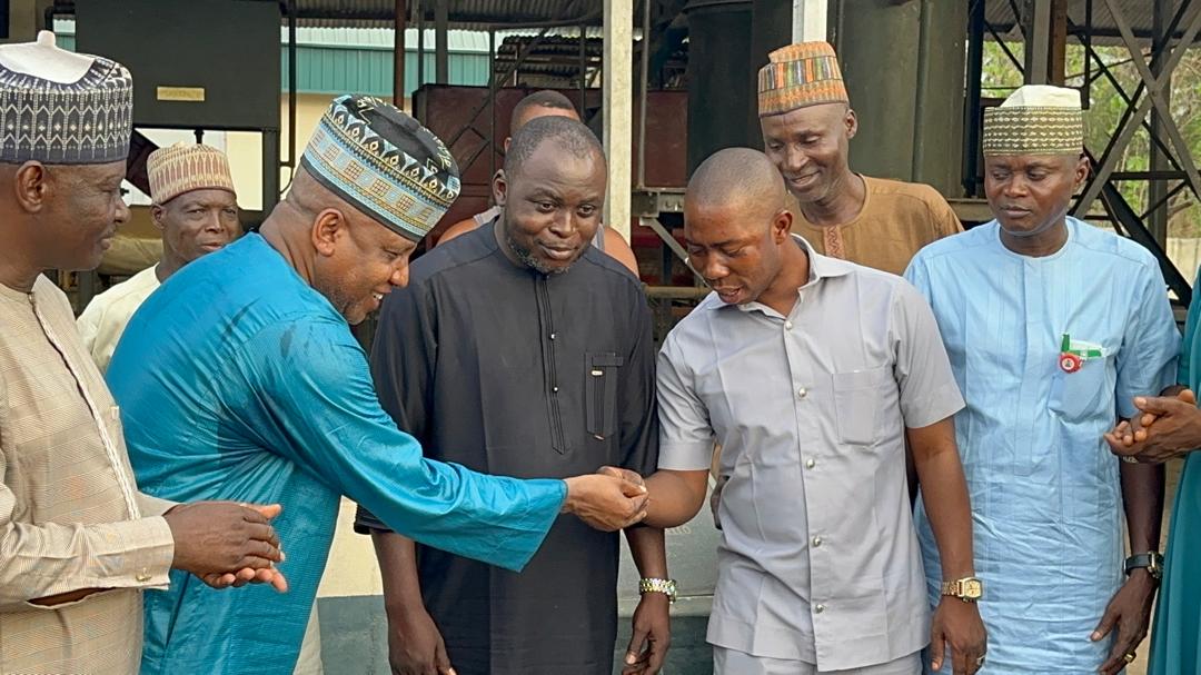 Senator Echocho Hands Over Acharu Palm Oil Mill Plant to Dekina LGA ...